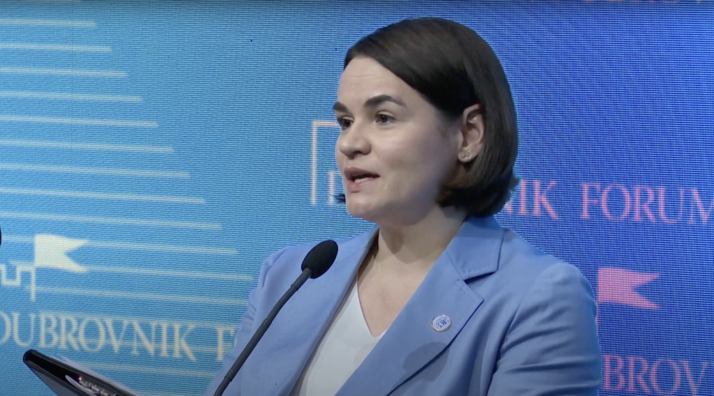 “The real divide is not between left and right – but between those who ...